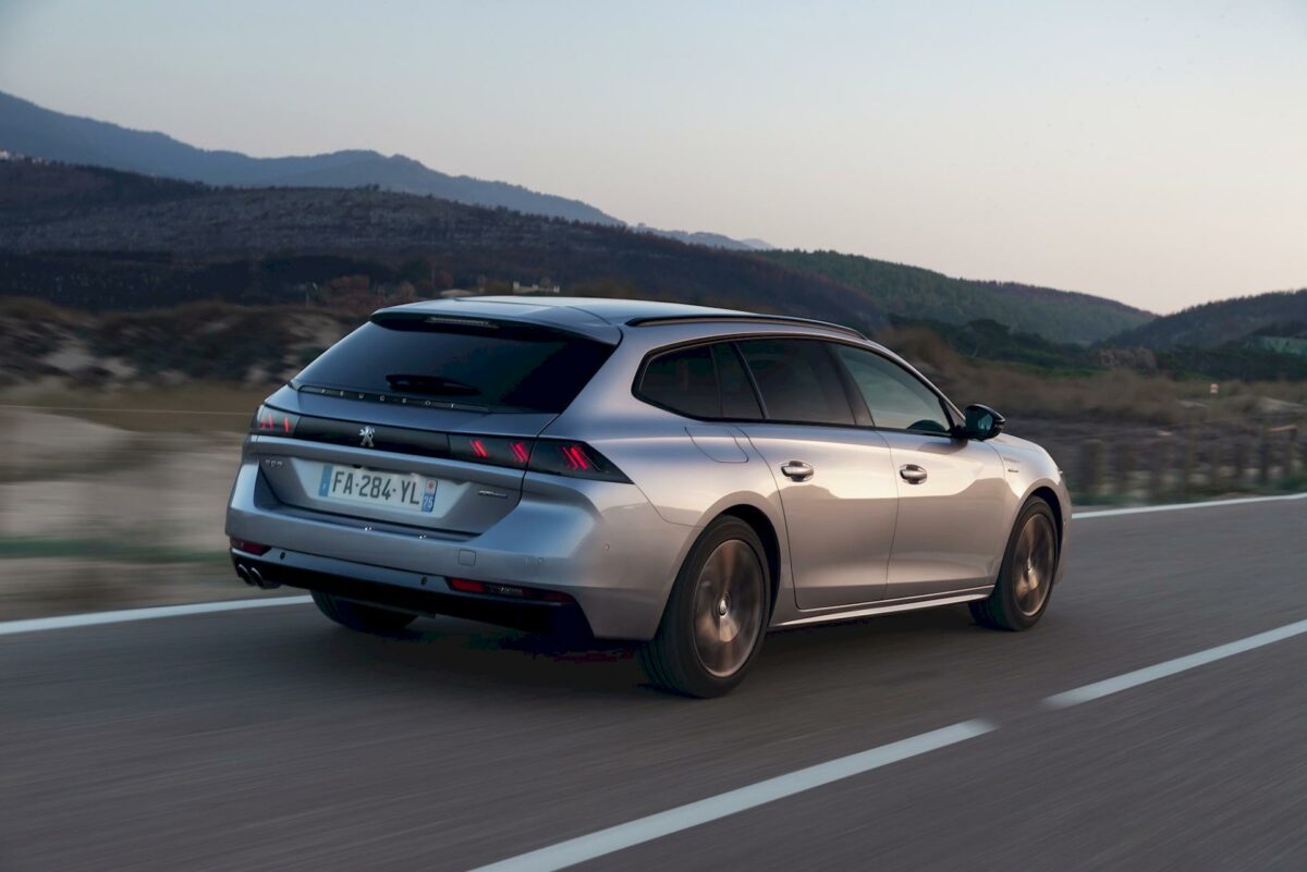 Peugeot 508 Station Wagon [Video Test Drive]