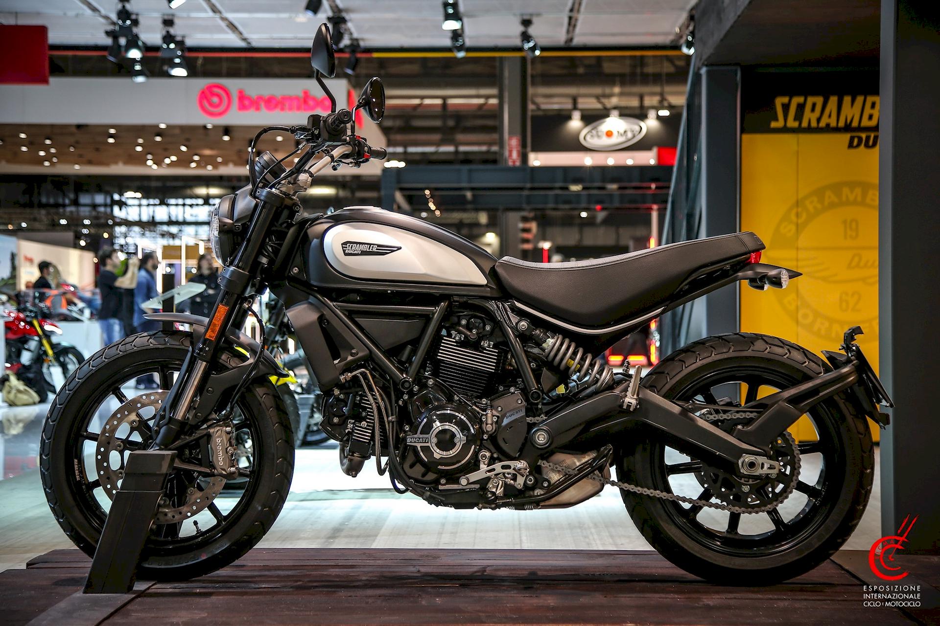 Ducati Scrambler 800 Icon Dark: prezzo e disponibilità