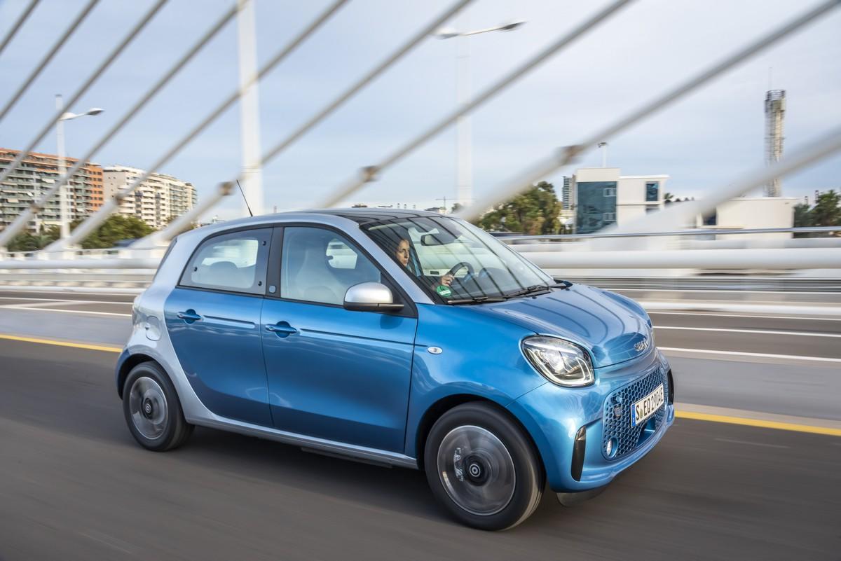 Nuova smart elettrica 2021: autonomia e prezzi delle nuove fortwo e forfour