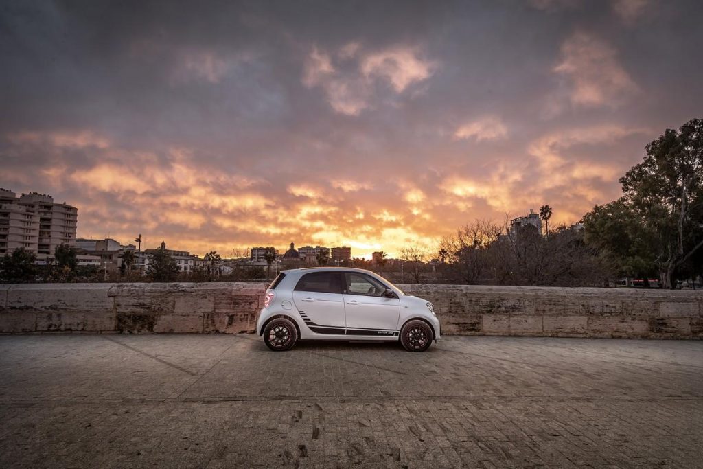 Nuova smart elettrica 2021: autonomia e prezzi delle nuove fortwo e forfour