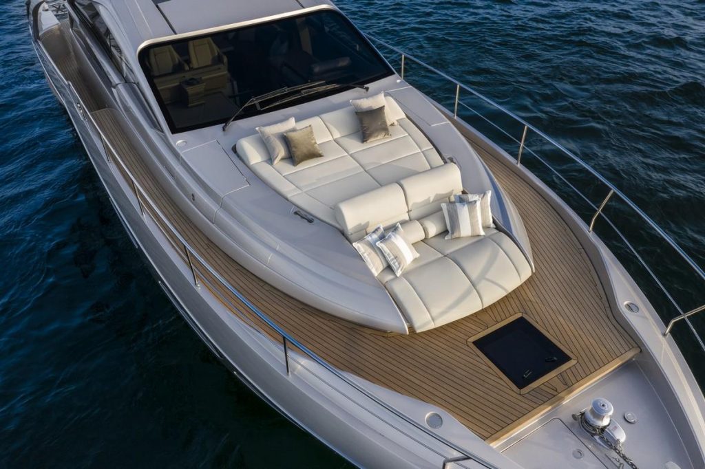 Pershing 7X: design, tecnologia e performance senza eguali