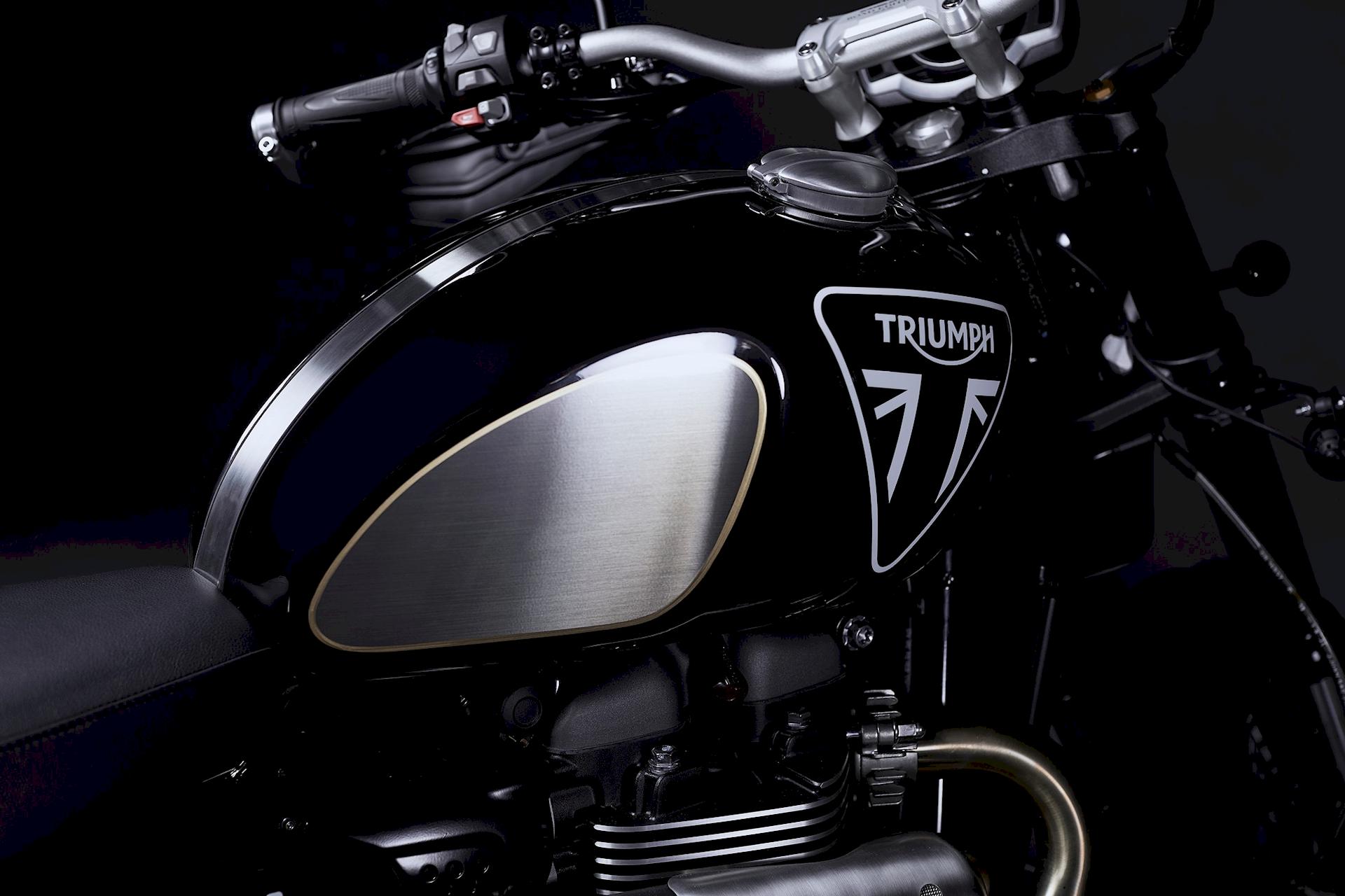 Triumph Scrambler 1200 Bond Edition: modello ispirato all'Agente 007