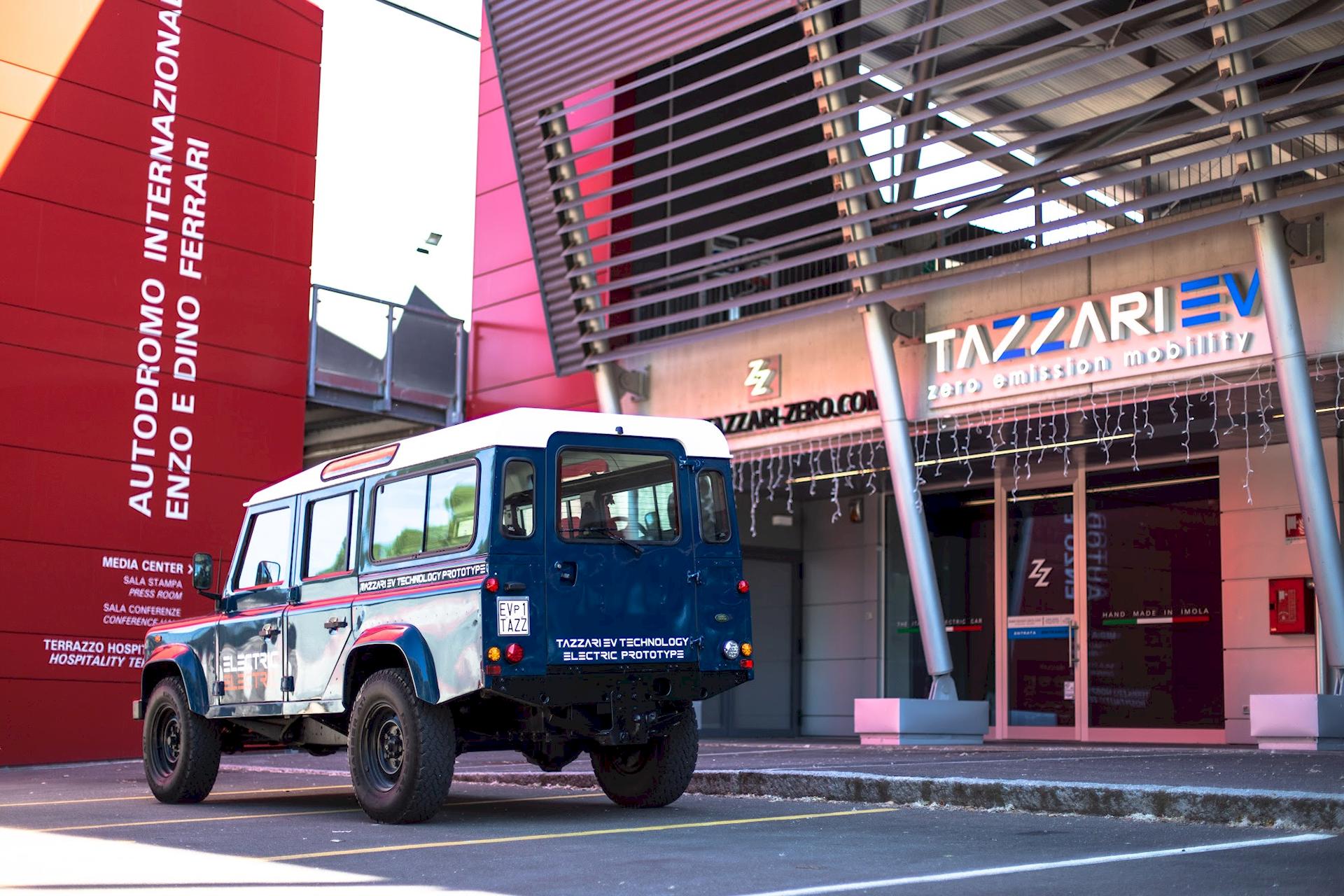 Tazzari Defender Electric: Il fuoristrada inglese elettrificato (e ...
