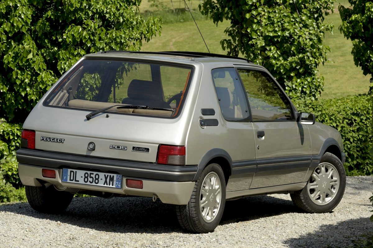 Peugeot 205 Gentry: la youngtimer anti Clio Baccara