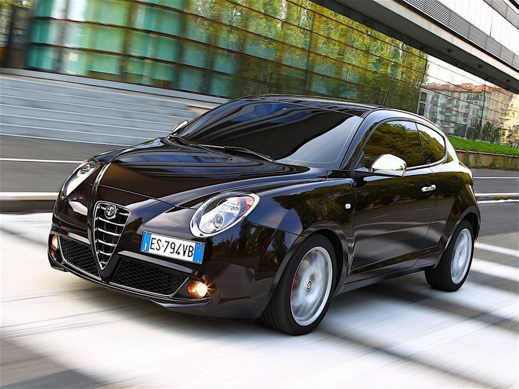 Alfa Romeo MiTo: i rendering che potrebbero far cambiare idea a Stellantis