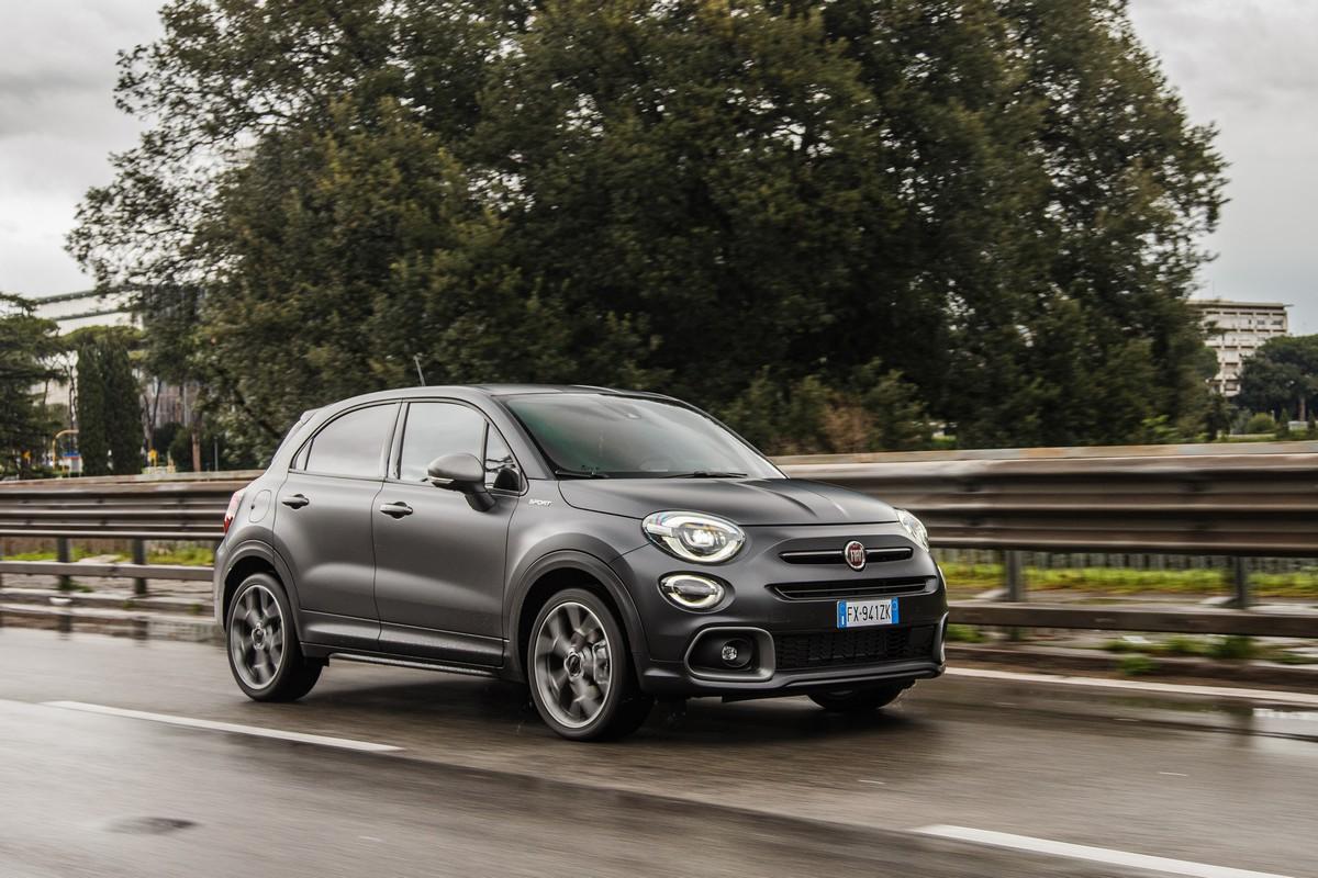 Nuova gamma Fiat 500 2021: Cult, Connect, Dolcevita, Cross e Sport