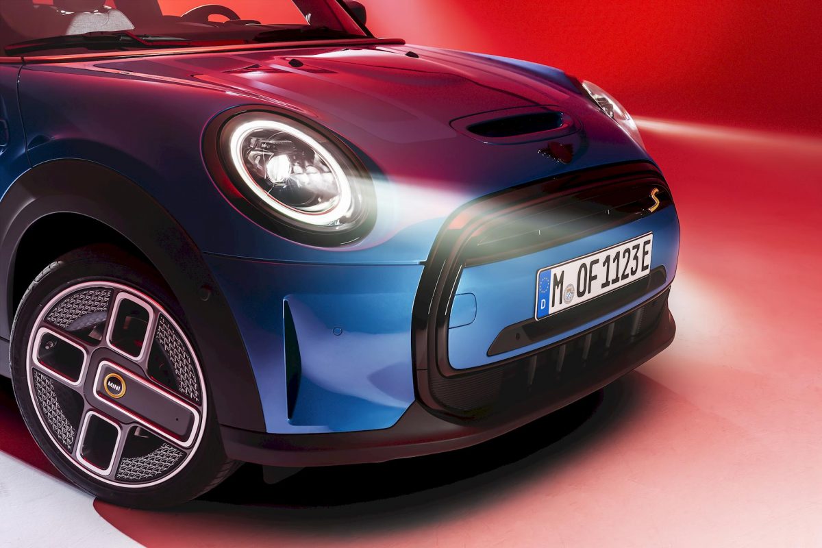 Nuova MINI 2021: tutte le novità per 3 porte, 5 porte e cabrio