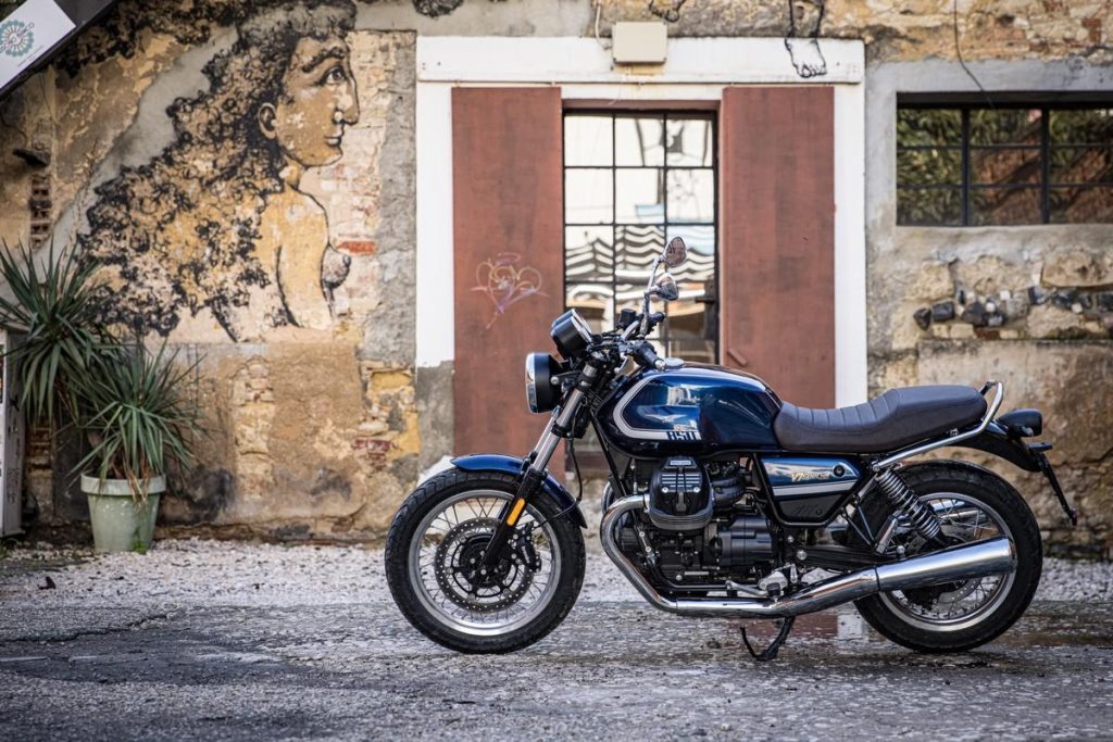 Moto Guzzi V7 2021: Stone e Special, debutta il nuovo motore di 850 CC