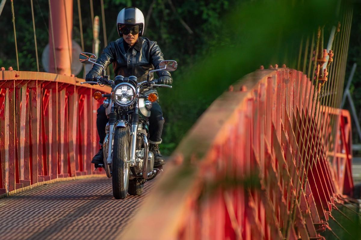 Kawasaki W800 2021: il 55° anniversario della mitica W1 650