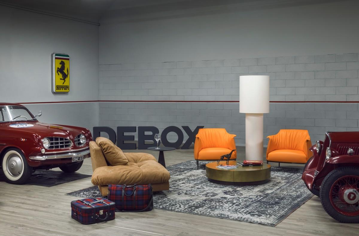 Box auto di lusso: Debox porta auto e moto tra arredi di design