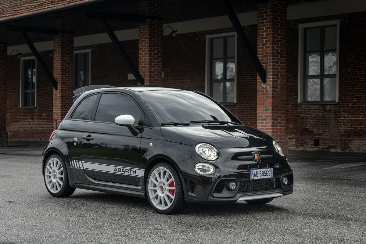 Nuova Abarth 695 Esseesse: motore e caratteristiche