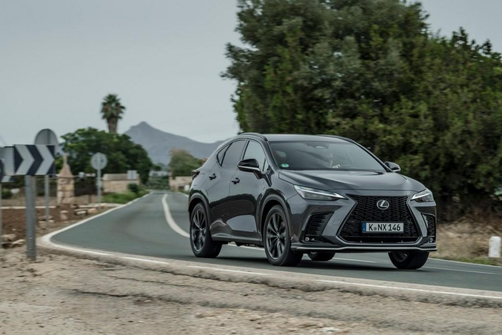 Nuova Lexus NX: motori, prezzi e tutte le caratteristiche
