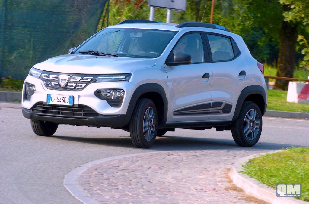 Dacia Spring 2022: recensione con prova su strada dell'auto elettrica