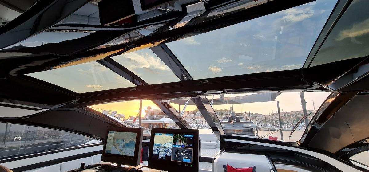 ISA Super Sportivo 100 GTO hard-top: l'avveniristico tetto trasparente