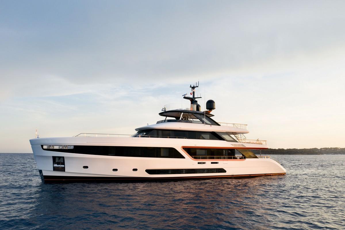 Benetti Motopanfilo 37M: lo yacht dall'eleganza senza tempo