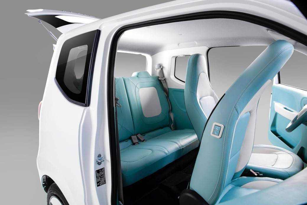 Lingbox Uni è la minicar elettrica cinese con 200 km autonomia