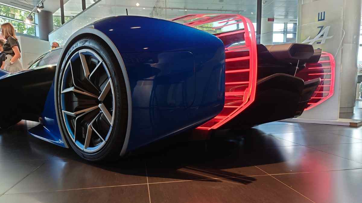 Alpine A4810: abbiamo visto dal vivo la concept dei ragazzi dello IED