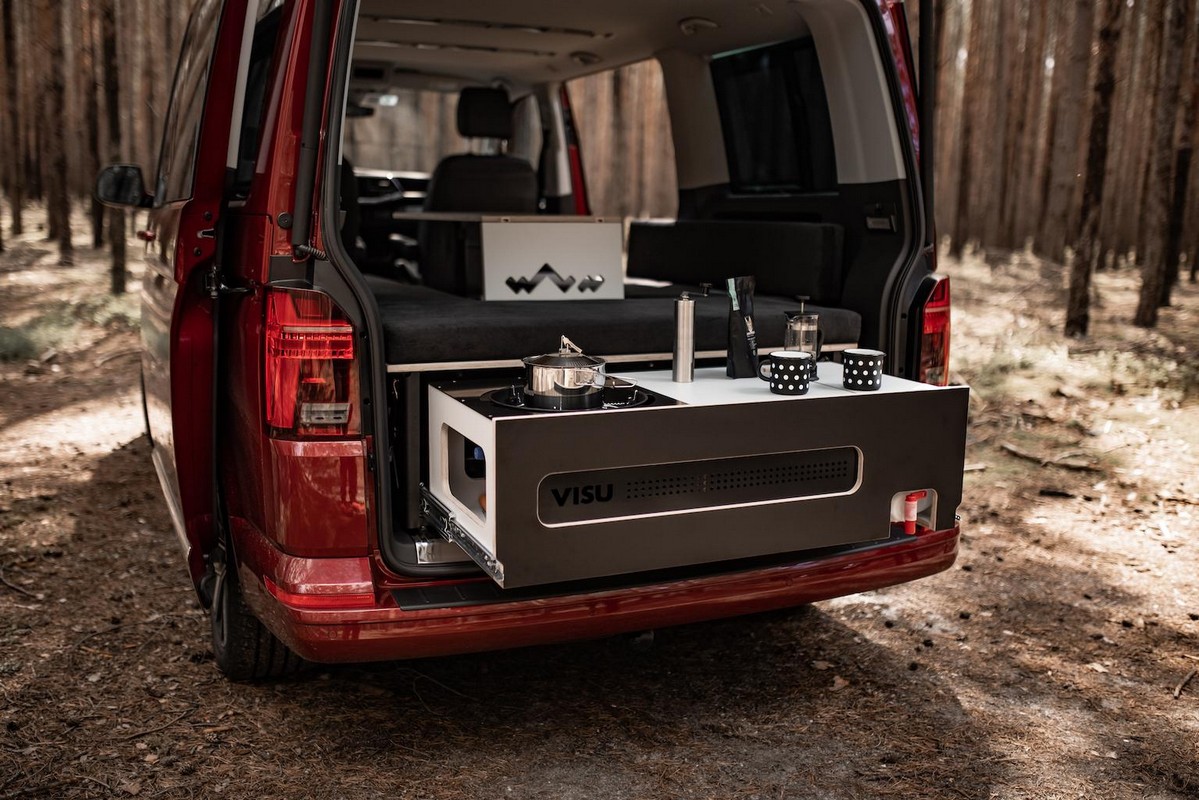 Come trasformare il Volkswagen T7 Multivan in un camper versatile