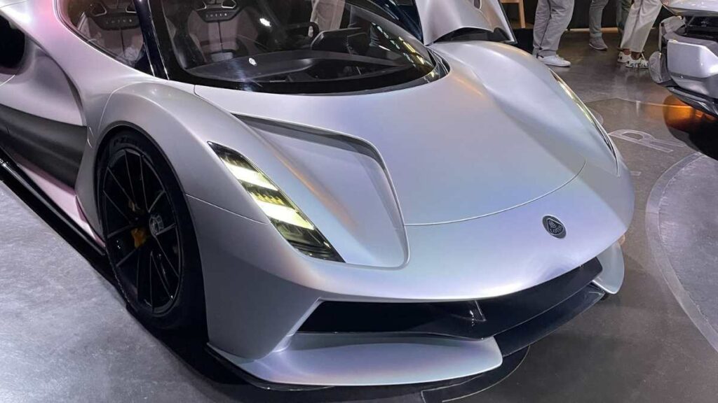 Lotus Evija: prezzo, prestazioni, autonomia