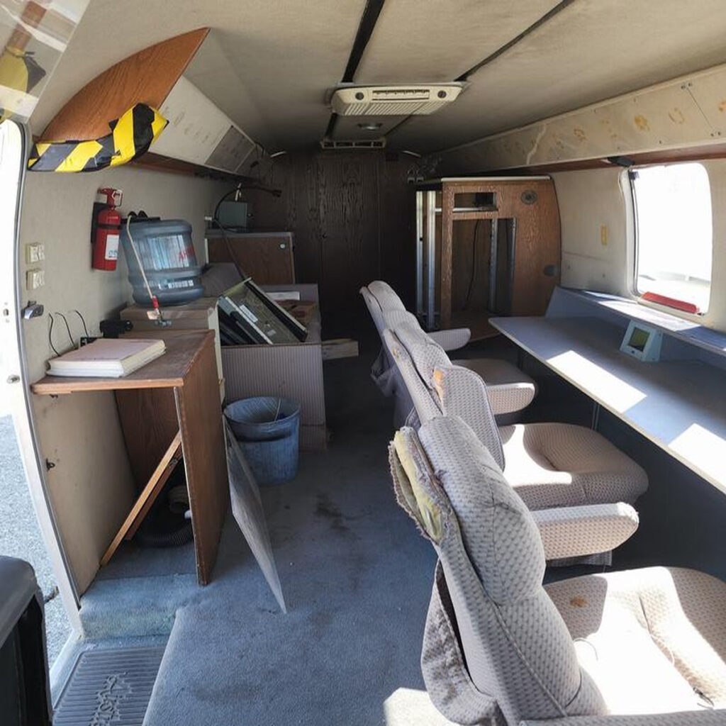 Compra un camper Airstream, scopre che era lo Space Shuttle Convoy ...