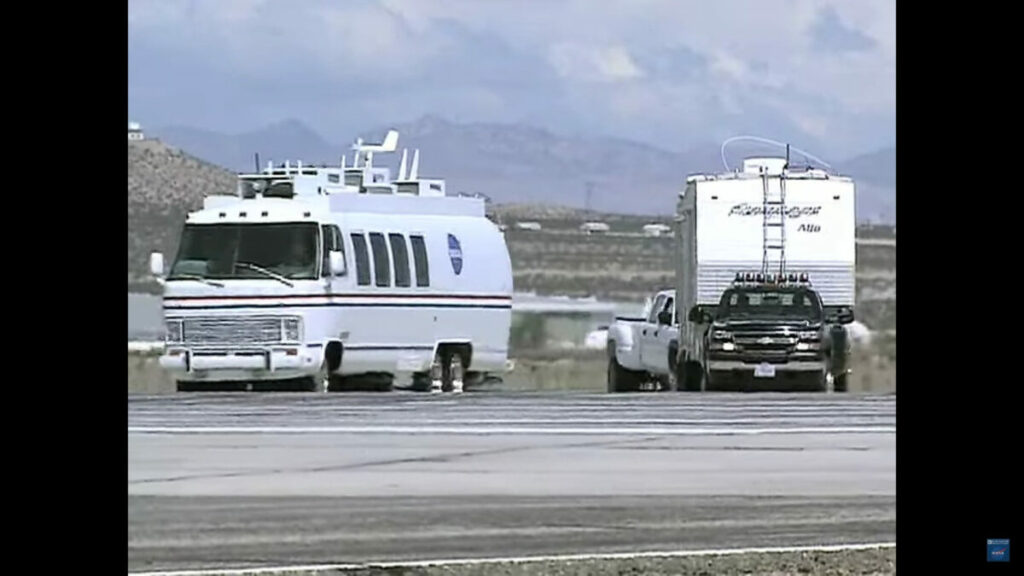 Compra un camper Airstream, scopre che era lo Space Shuttle Convoy ...