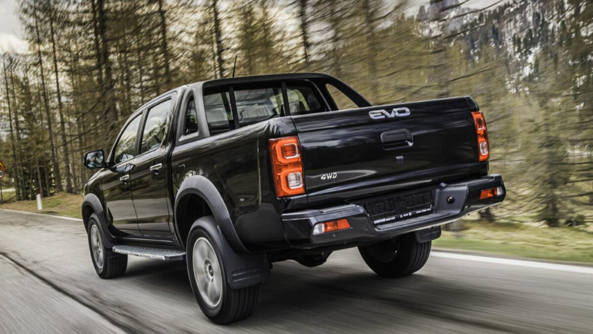 EVO Cross 4 2025: prezzi, caratteristiche e dotazioni