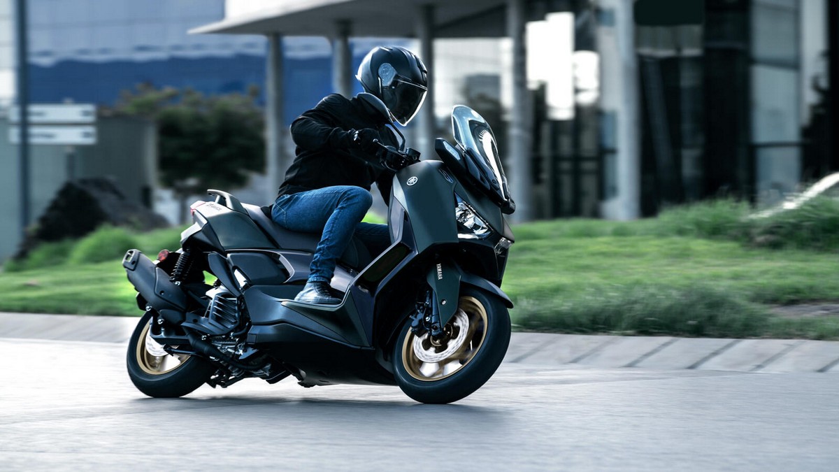 Yamaha XMAX 300 Tech MAX: motore e caratteristiche