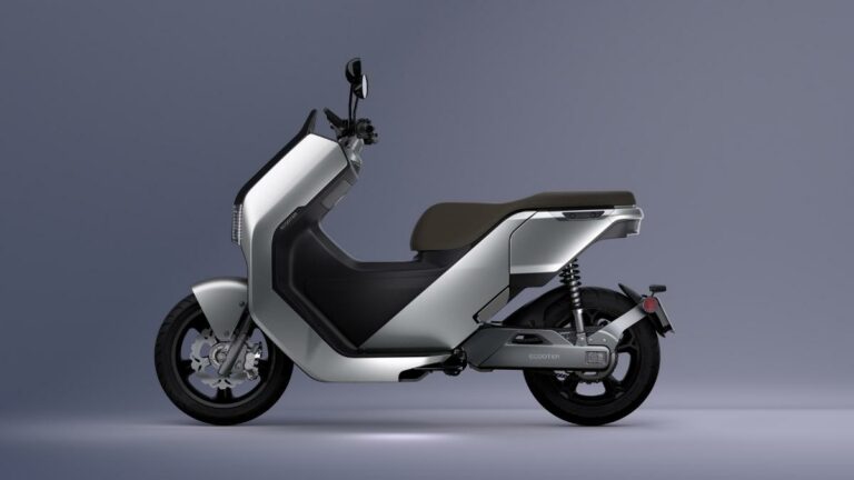 Ecooter E5 ed E3: a Eicma 2022 gli scooter elettrici premium - Quotidiano Motori