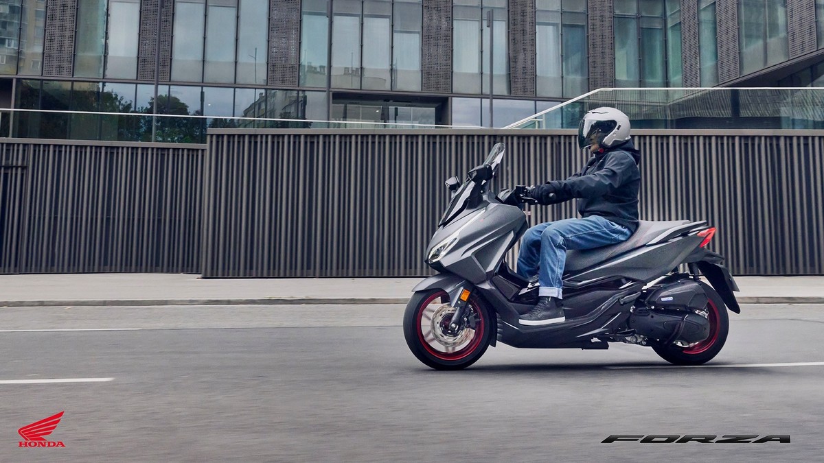 Honda Forza 125 2023: motore e caratteristiche