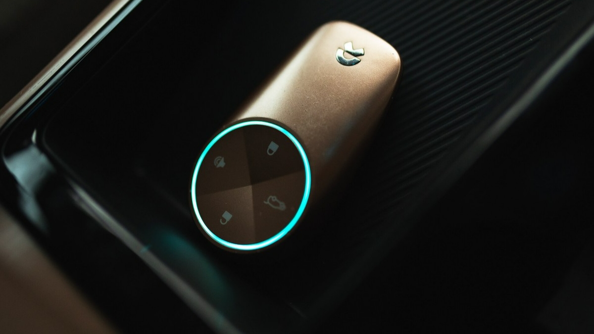 Nio passa dalle auto gli smartphone