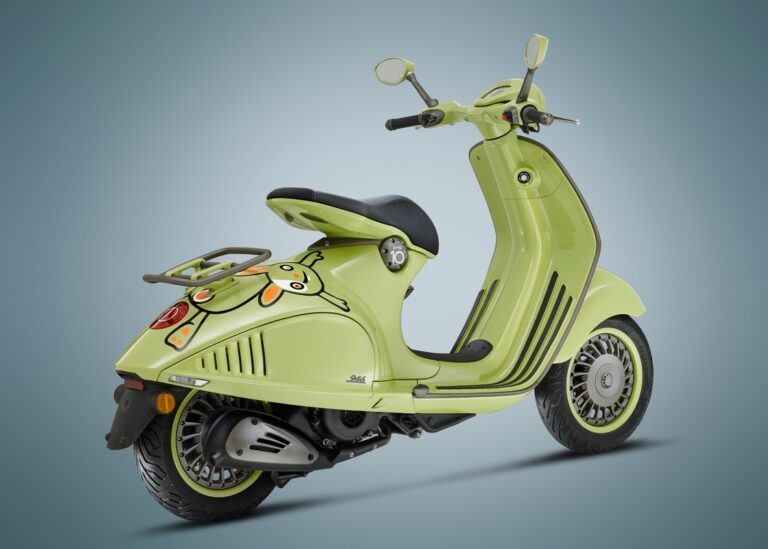 Vespa 946 10 Anniversario 2023: motore e caratteristiche