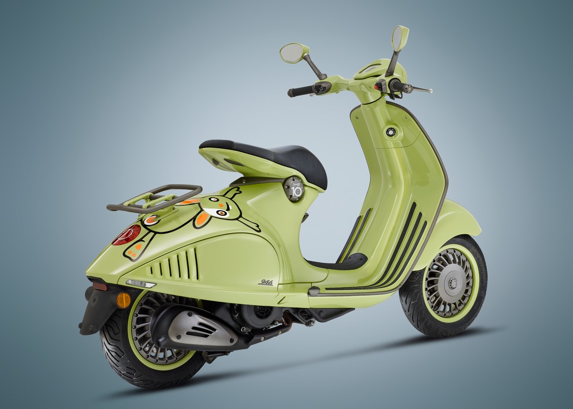 Vespa 946 10 Anniversario 2023: motore e caratteristiche