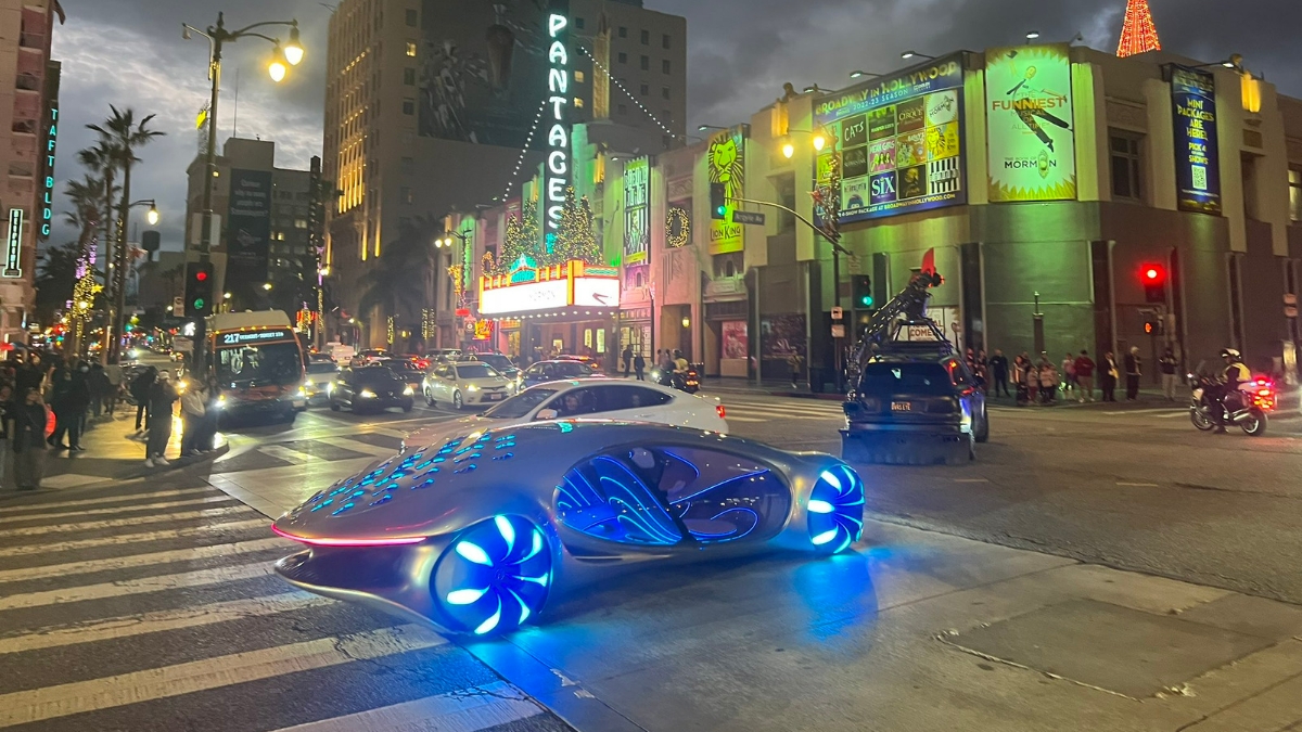 La scenografica Mercedes AVTR avvistata a Hollywood