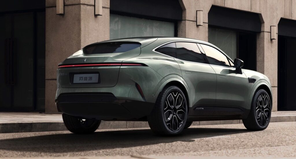 Avatr 11 di Huawei: arriva la versione con motore singolo - Quotidiano ...