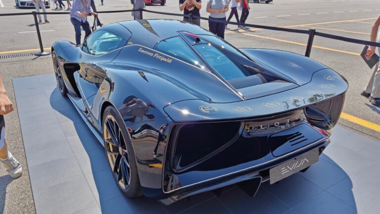 Lotus Evija Fittipaldi Edition, la più esclusiva a Mimo 2023 ...