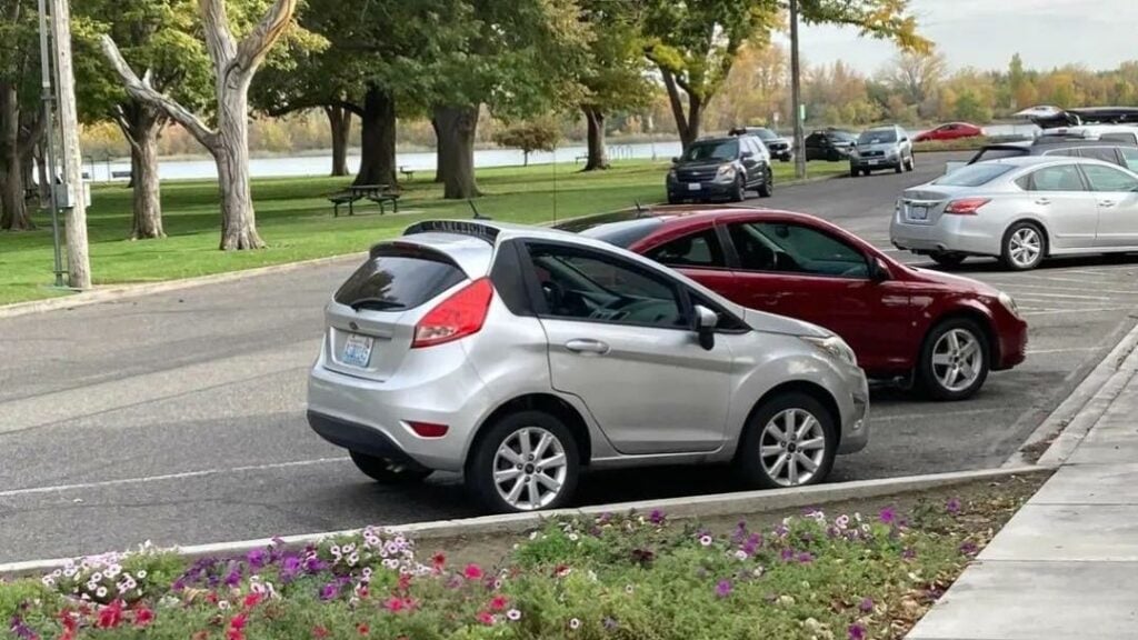 Questa Ford Fiesta "compressa" è una minicar da 5.000