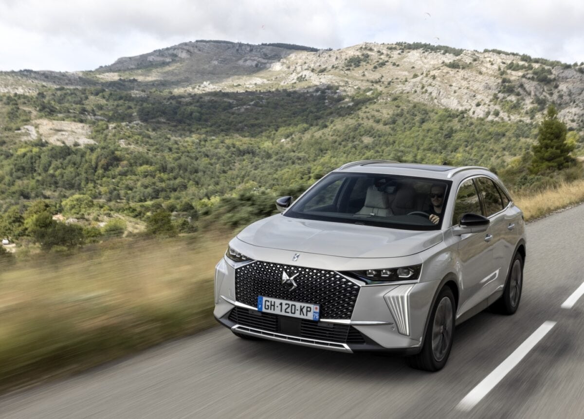 DS 7 Vauban: le caratteristiche della versione blindata plug-in ibrida