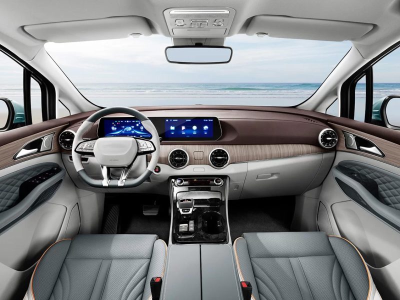 Cirelli 7: prezzi, caratteristiche e motori, del Suv 7 posti.