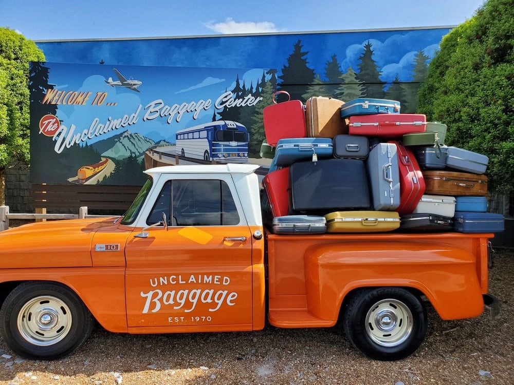 Su Unclaimed Baggage potete comprare tutto quello che c'è nei bagagli ...