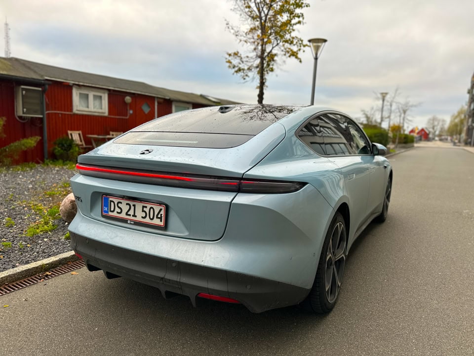 Ho provato il battery swapping su Nio ET5: come funziona davvero