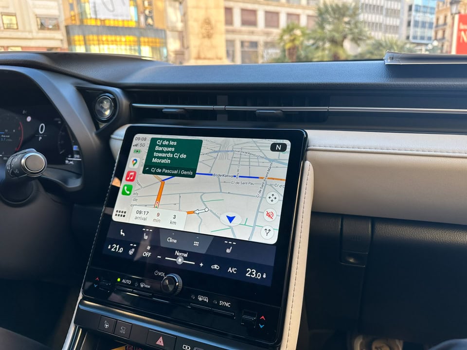 Con la nuova Lexus LBX a Valencia e alla città della scienza