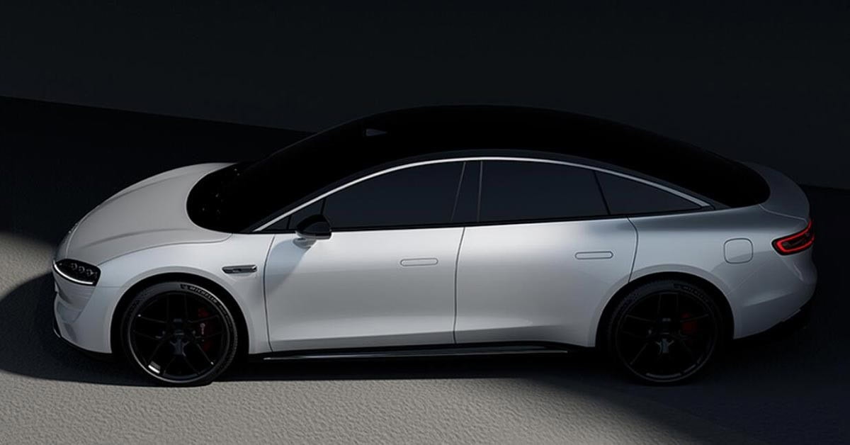 Luxeed S7: rilancio con prezzi rivisti per l'auto di Huawei e Chery