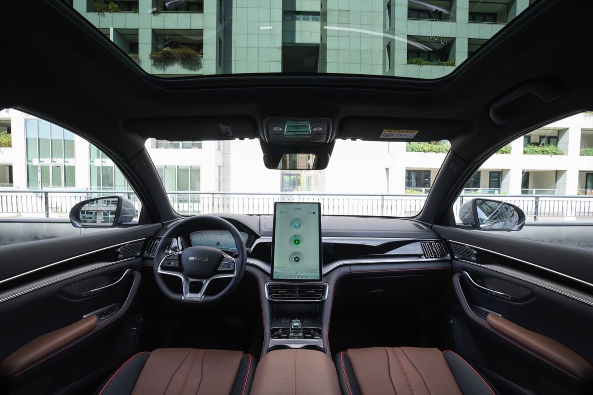 BYD SEAL U DM-i: la prova su strada del SUV plug-in hybrid