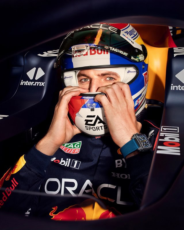 Il nuovo Tag Heuer Monaco Cronografo 2024 in blu scuro