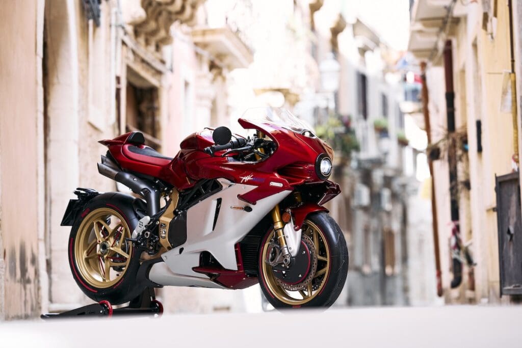 MV Agusta Superveloce 1000 Serie Oro: capolavoro da 70.700 MV Agusta Superveloce 1000 Serie Oro: capolavoro da 70.700