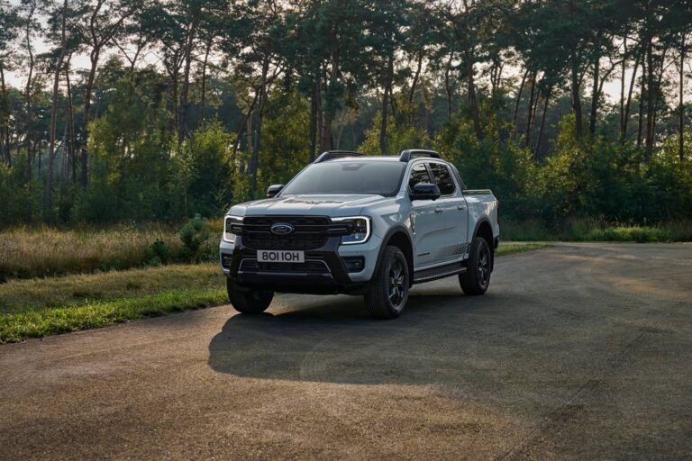 Ford Ranger Plug-In Hybrid 2025: motore e caratteristiche