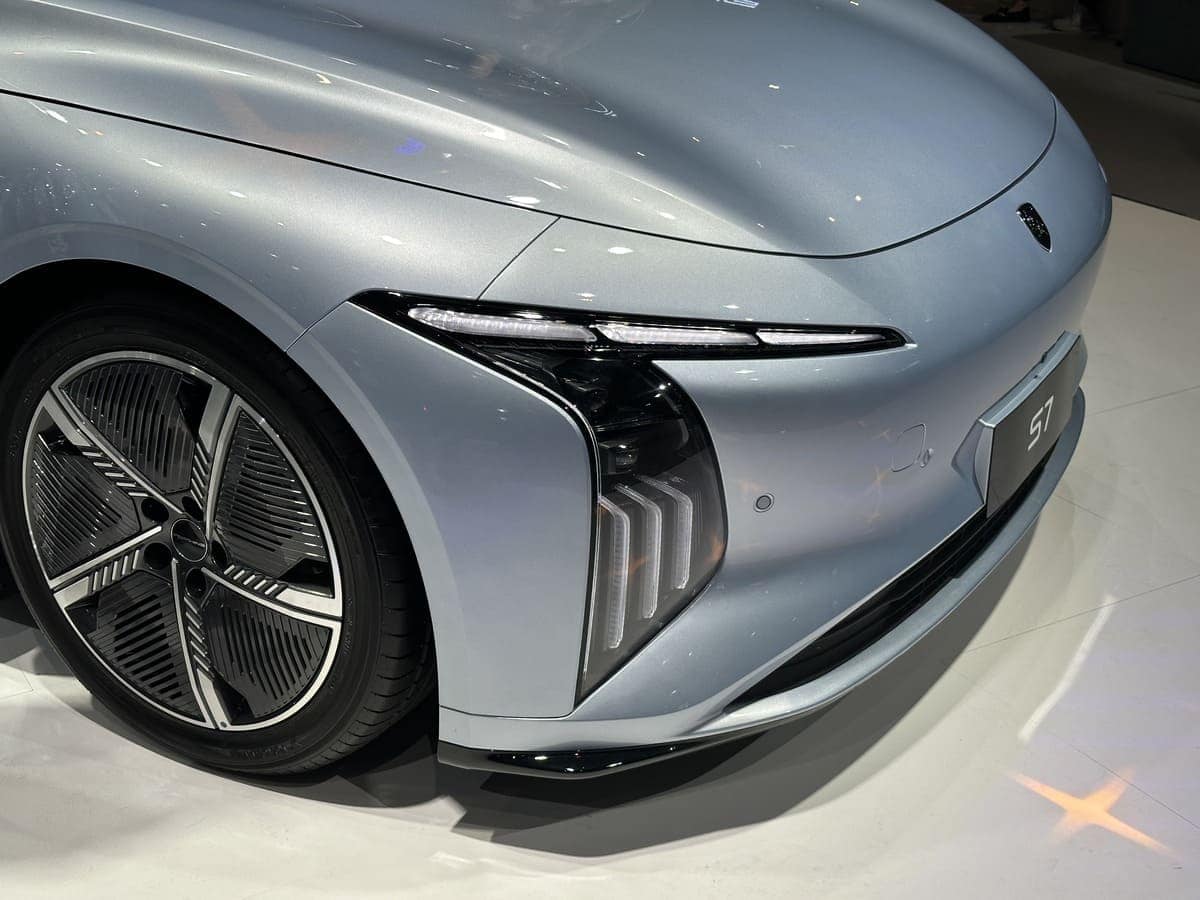 Forthing S7 al Salone di Parigi - Foto Live