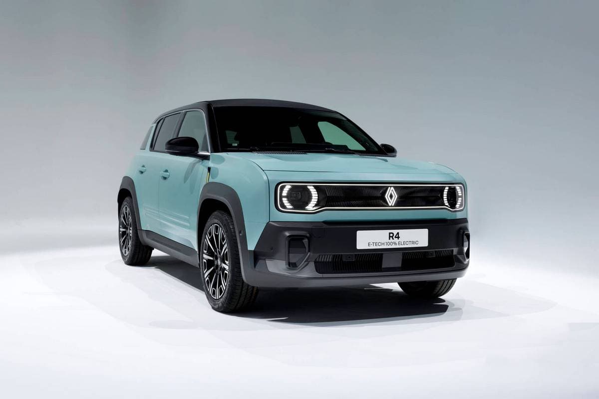 Renault 4 E-Tech Electric con un'autonomia fino a 400 km