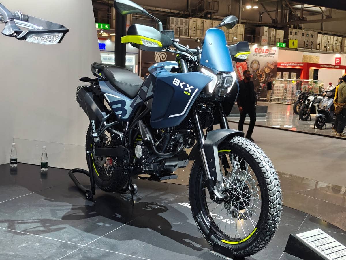 Benelli BKX 125 e 300: le adventure bike a Eicma 2024, le foto live