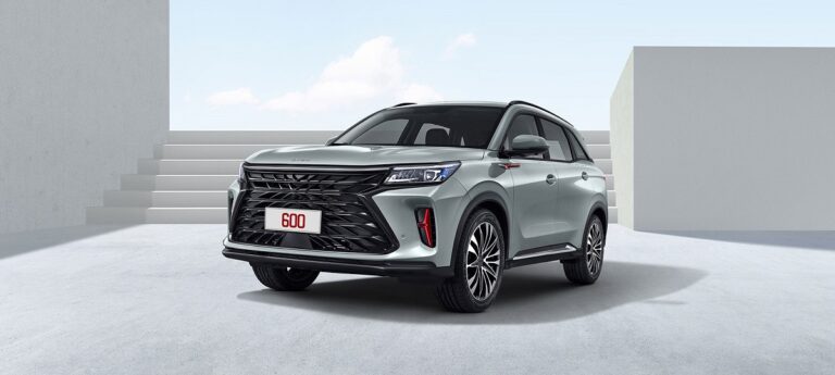 DFSK Glory 600: caratteristiche e prezzi del maxi-Suv cinese